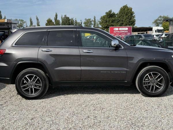 Grey Jeep Grand Cherokee 2021 in Kretinga, with an engine capacity of 3.60 L and mileage of 83 thousand km for 19999 €, photo 10 on AUTOMOTO.COM.LV