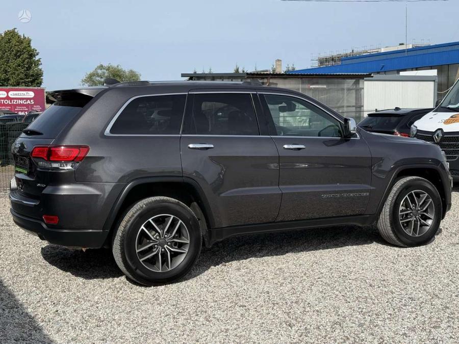 Pelēks Jeep Grand Cherokee 2021 Kretinga, ar dzinēja tilpumu 3.60 L un nobraukumu 83 tūkst. km par 19999 €, foto 12 vietnē AUTOMOTO.COM.LV