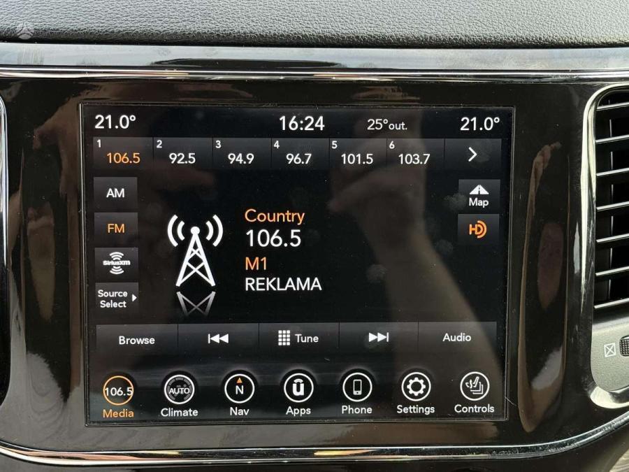 Pelēks Jeep Grand Cherokee 2021 Kretinga, ar dzinēja tilpumu 3.60 L un nobraukumu 83 tūkst. km par 19999 €, foto 24 vietnē AUTOMOTO.COM.LV