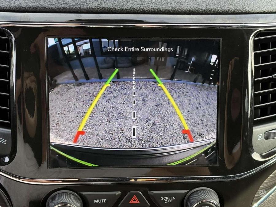 Pelēks Jeep Grand Cherokee 2021 Kretinga, ar dzinēja tilpumu 3.60 L un nobraukumu 83 tūkst. km par 19999 €, foto 25 vietnē AUTOMOTO.COM.LV
