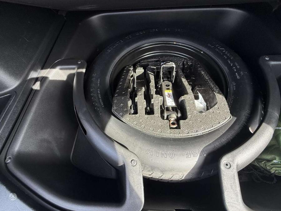 Pelēks Jeep Grand Cherokee 2021 Kretinga, ar dzinēja tilpumu 3.60 L un nobraukumu 83 tūkst. km par 19999 €, foto 37 vietnē AUTOMOTO.COM.LV