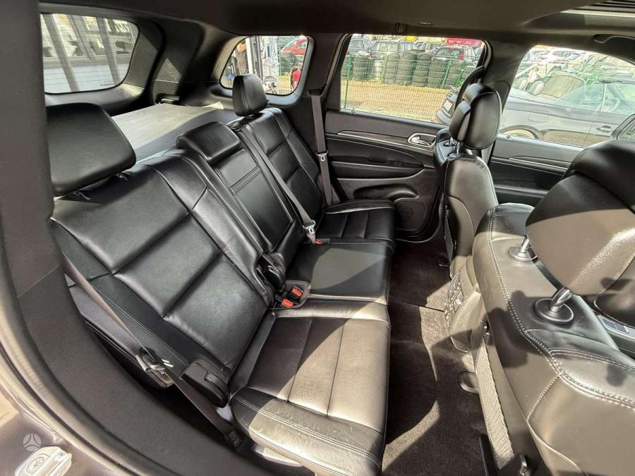 Pelēks Jeep Grand Cherokee 2021 Kretinga, ar dzinēja tilpumu 3.60 L un nobraukumu 83 tūkst. km par 19999 €, foto 39 vietnē AUTOMOTO.COM.LV