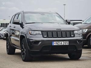 Grey Jeep Grand Cherokee 2021 in Vilnius, with an engine capacity of 3.60 L and mileage of 69 thousand km for 24000 €, photo 6 on AUTOMOTO.COM.LV