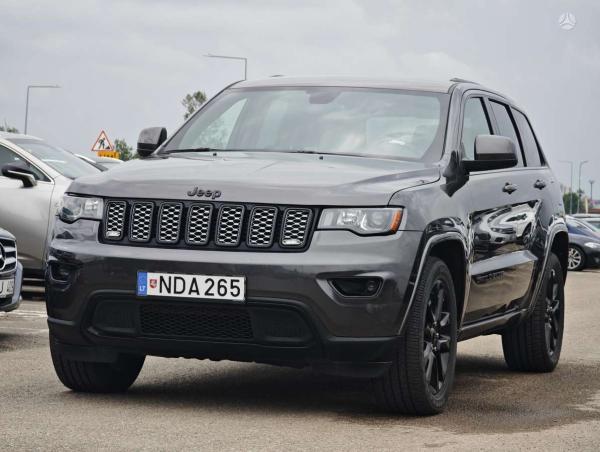 Pelēks Jeep Grand Cherokee 2021 Viļņa, ar dzinēja tilpumu 3.60 L un nobraukumu 69 tūkst. km par 24000 €, foto 6 vietnē AUTOMOTO.COM.LV