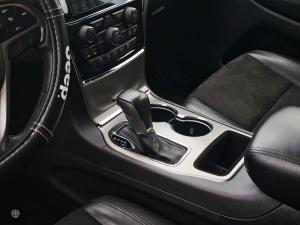 Grey Jeep Grand Cherokee 2021 in Vilnius, with an engine capacity of 3.60 L and mileage of 69 thousand km for 24000 €, photo 13 on AUTOMOTO.COM.LV