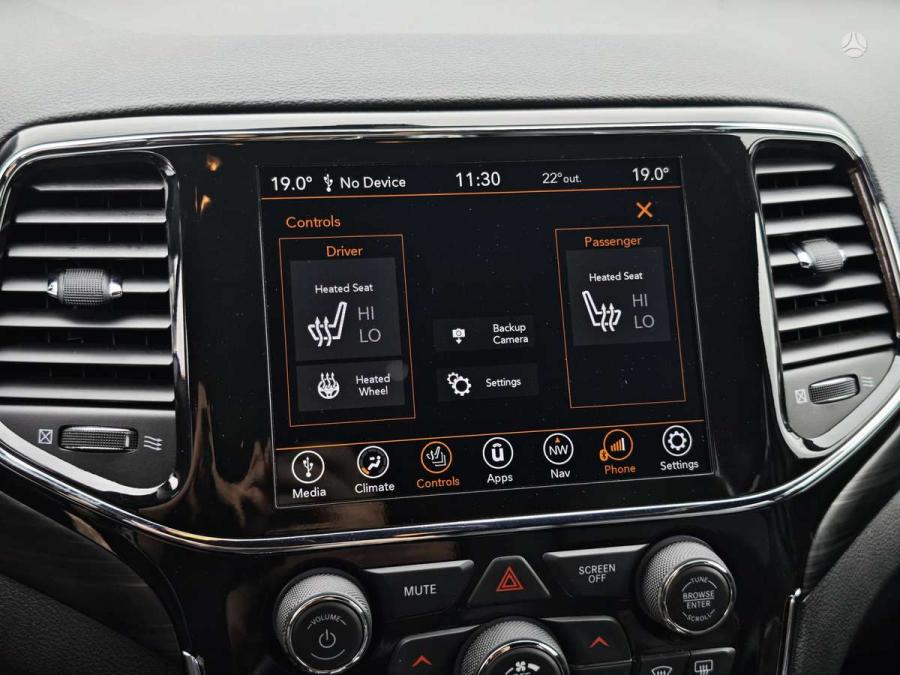 Grey Jeep Grand Cherokee 2021 in Vilnius, with an engine capacity of 3.60 L and mileage of 69 thousand km for 24000 €, photo 15 on AUTOMOTO.COM.LV