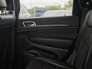 Grey Jeep Grand Cherokee 2021 in Vilnius, with an engine capacity of 3.60 L and mileage of 69 thousand km for 24000 €, photo 20 on AUTOMOTO.COM.LV