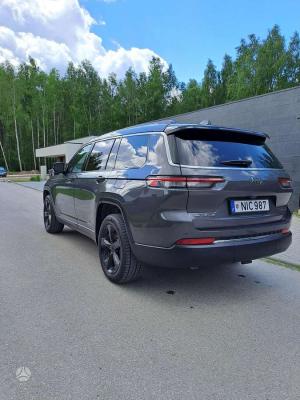 Pelēks Jeep Grand Cherokee 2021 Viļņa, ar dzinēja tilpumu 3.60 L un nobraukumu 90 tūkst. km par 30800 €, foto 5 vietnē AUTOMOTO.COM.LV