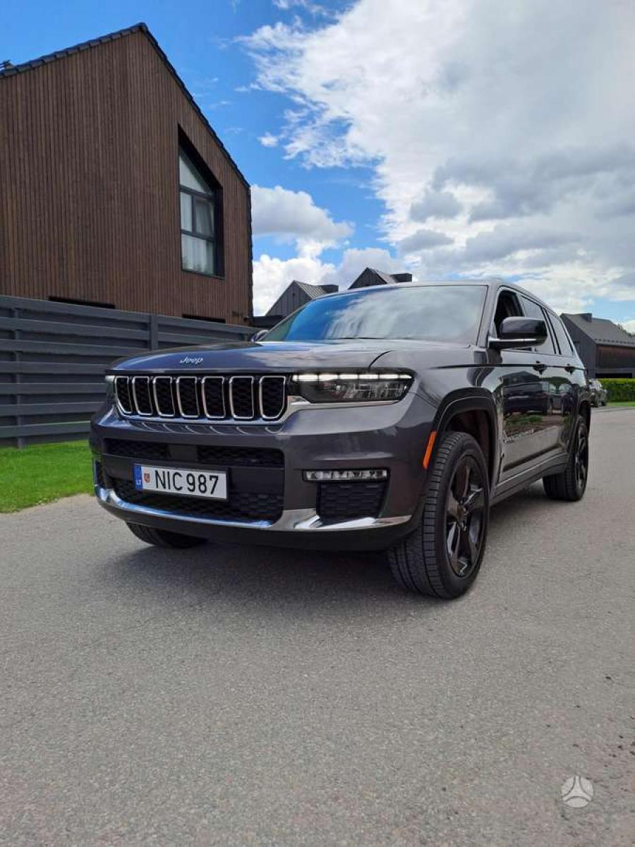 Pelēks Jeep Grand Cherokee 2021 Viļņa, ar dzinēja tilpumu 3.60 L un nobraukumu 90 tūkst. km par 30800 €, foto 7 vietnē AUTOMOTO.COM.LV