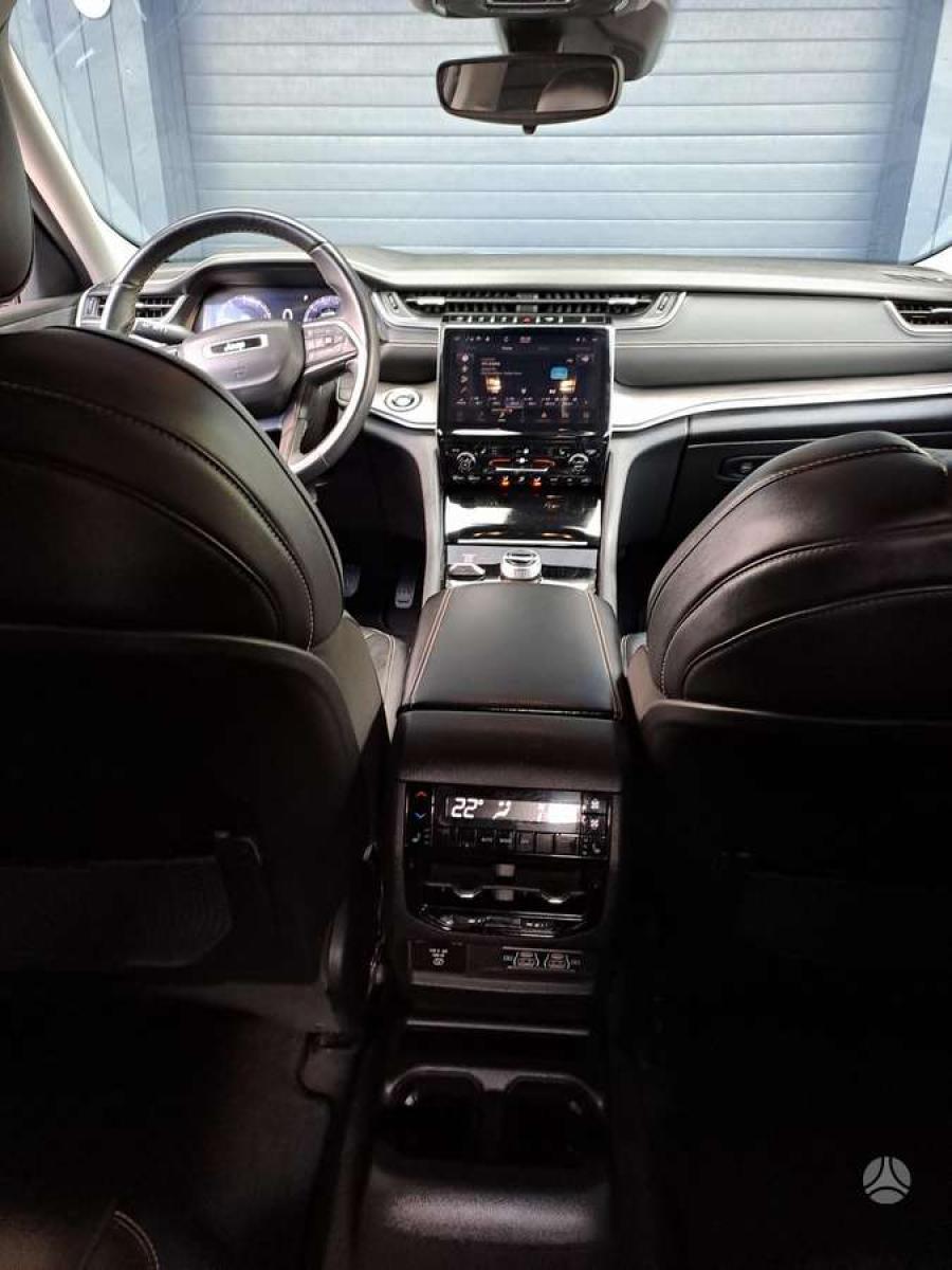 Pelēks Jeep Grand Cherokee 2021 Viļņa, ar dzinēja tilpumu 3.60 L un nobraukumu 90 tūkst. km par 30800 €, foto 11 vietnē AUTOMOTO.COM.LV