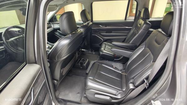 Pelēks Jeep Grand Cherokee 2021 Akmenė, ar dzinēja tilpumu 3.60 L un nobraukumu 128 tūkst. km par 30500 €, foto 11 vietnē AUTOMOTO.COM.LV