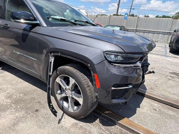 Pelēks Jeep Grand Cherokee 2022 Ukmergė, ar dzinēja tilpumu 2.00 L un nobraukumu 67 tūkst. km par 18499 €, foto 5 vietnē AUTOMOTO.COM.LV