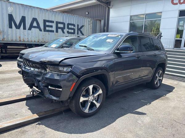 Pelēks Jeep Grand Cherokee 2022 Ukmergė, ar dzinēja tilpumu 2.00 L un nobraukumu 67 tūkst. km par 18499 €, foto 8 vietnē AUTOMOTO.COM.LV