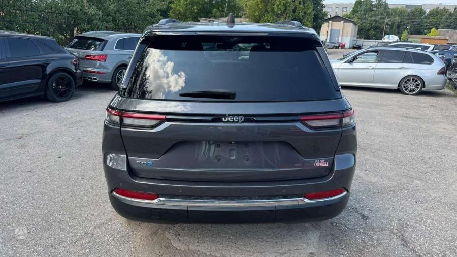 Pelēks Jeep Grand Cherokee 2022 Ukmergė, ar dzinēja tilpumu 2.00 L un nobraukumu 67 tūkst. km par 18499 €, foto 11 vietnē AUTOMOTO.COM.LV