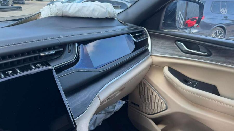 Pelēks Jeep Grand Cherokee 2022 Ukmergė, ar dzinēja tilpumu 2.00 L un nobraukumu 67 tūkst. km par 18499 €, foto 20 vietnē AUTOMOTO.COM.LV