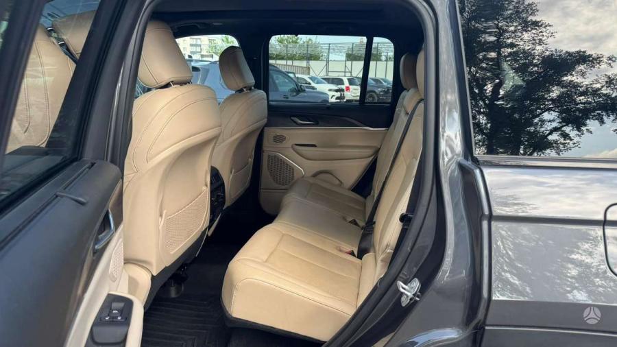 Pelēks Jeep Grand Cherokee 2022 Ukmergė, ar dzinēja tilpumu 2.00 L un nobraukumu 67 tūkst. km par 18499 €, foto 22 vietnē AUTOMOTO.COM.LV