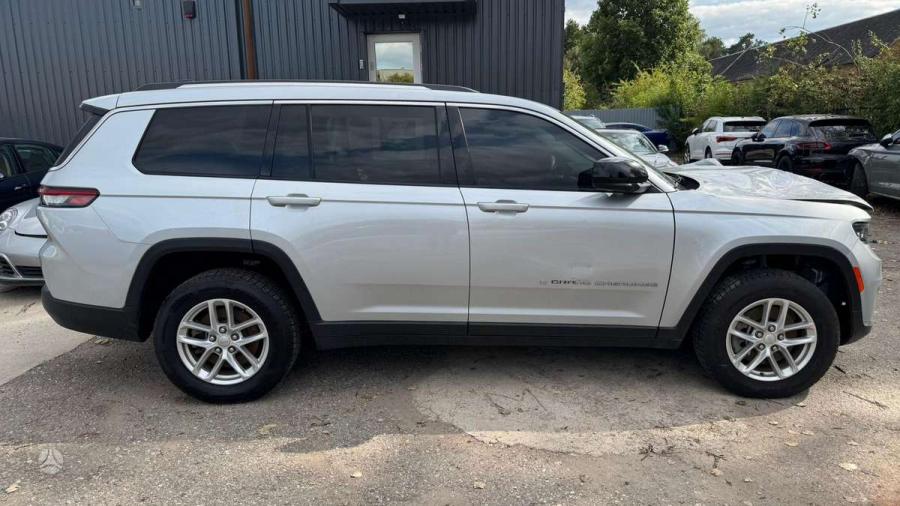 Pelēks Jeep Grand Cherokee 2022 Ukmergė, ar dzinēja tilpumu 3.60 L un nobraukumu 50 tūkst. km par 16999 €, foto 5 vietnē AUTOMOTO.COM.LV