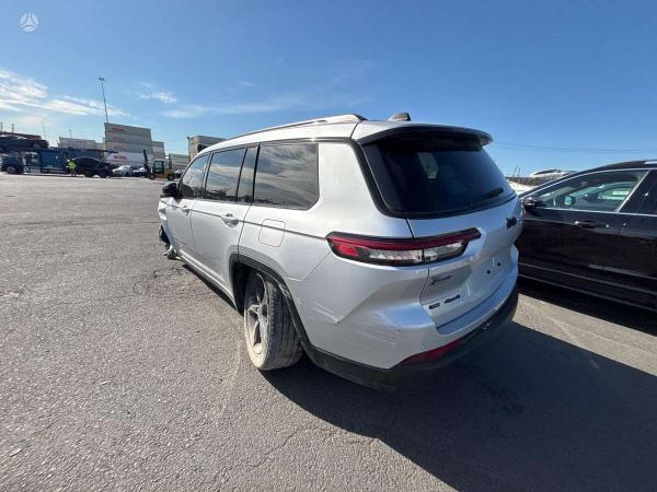 Pelēks Jeep Grand Cherokee 2023 Ukmergė, ar dzinēja tilpumu 3.60 L un nobraukumu 57 tūkst. km par 16999 €, foto 5 vietnē AUTOMOTO.COM.LV
