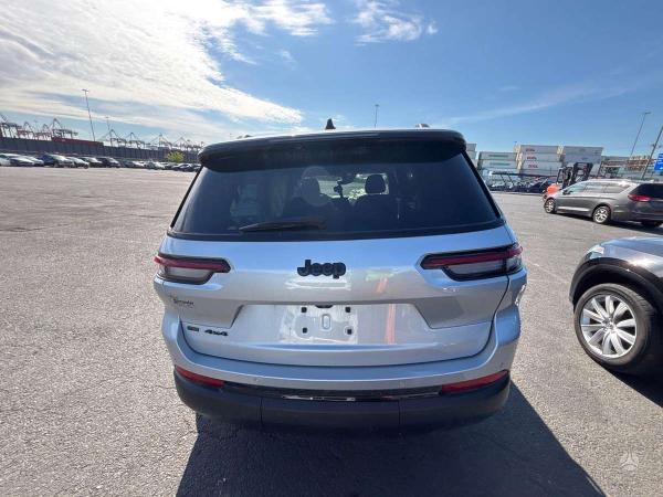 Pelēks Jeep Grand Cherokee 2023 Ukmergė, ar dzinēja tilpumu 3.60 L un nobraukumu 57 tūkst. km par 16999 €, foto 6 vietnē AUTOMOTO.COM.LV