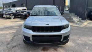 Grey Jeep Grand Cherokee 2023 in Ukmerge, with an engine capacity of 3.60 L and mileage of 51 thousand km for 20999 €, photo  on AUTOMOTO.COM.LV