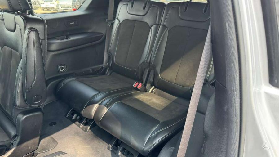 Grey Jeep Grand Cherokee 2023 in Ukmerge, with an engine capacity of 3.60 L and mileage of 51 thousand km for 20999 €, photo 20 on AUTOMOTO.COM.LV