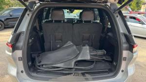 Grey Jeep Grand Cherokee 2023 in Ukmerge, with an engine capacity of 3.60 L and mileage of 51 thousand km for 20999 €, photo 21 on AUTOMOTO.COM.LV