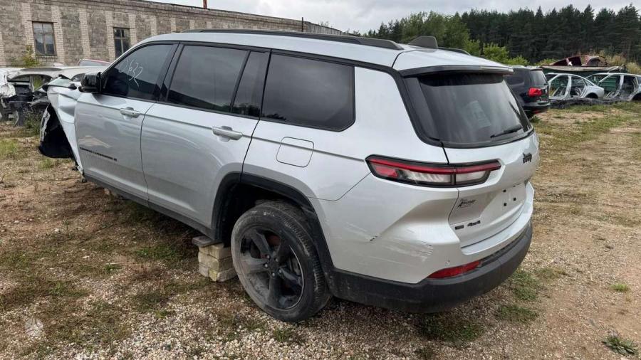 Pelēks Jeep Grand Cherokee 2023 Ukmergė, ar dzinēja tilpumu 3.60 L un nobraukumu 57 tūkst. km par 13999 €, foto 7 vietnē AUTOMOTO.COM.LV