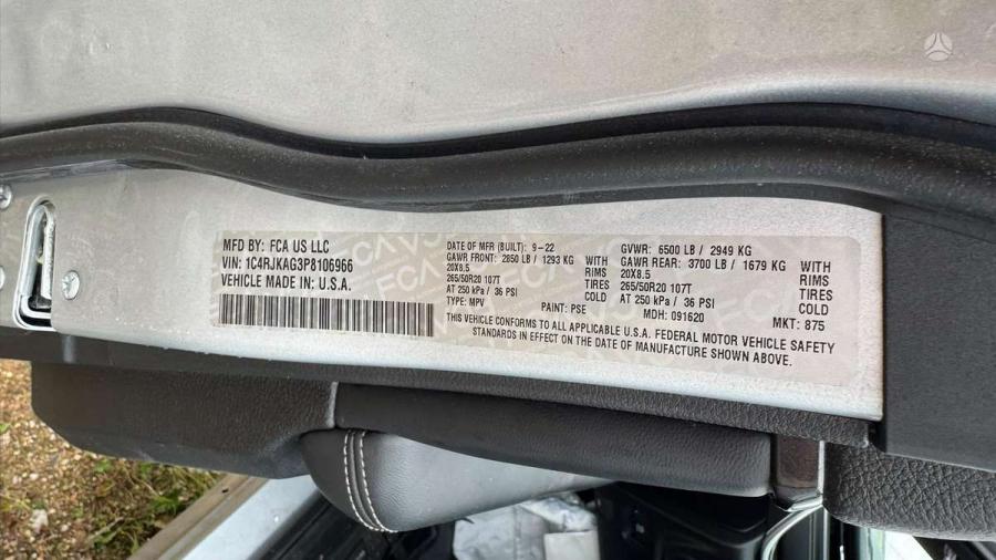 Pelēks Jeep Grand Cherokee 2023 Ukmergė, ar dzinēja tilpumu 3.60 L un nobraukumu 57 tūkst. km par 13999 €, foto 21 vietnē AUTOMOTO.COM.LV