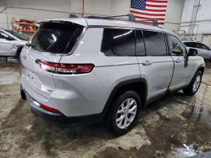 Grey Jeep Grand Cherokee 2021 in Kaunas, with an engine capacity of 3.60 L and mileage of 128 thousand km for 17080 €, photo 3 on AUTOMOTO.COM.LV