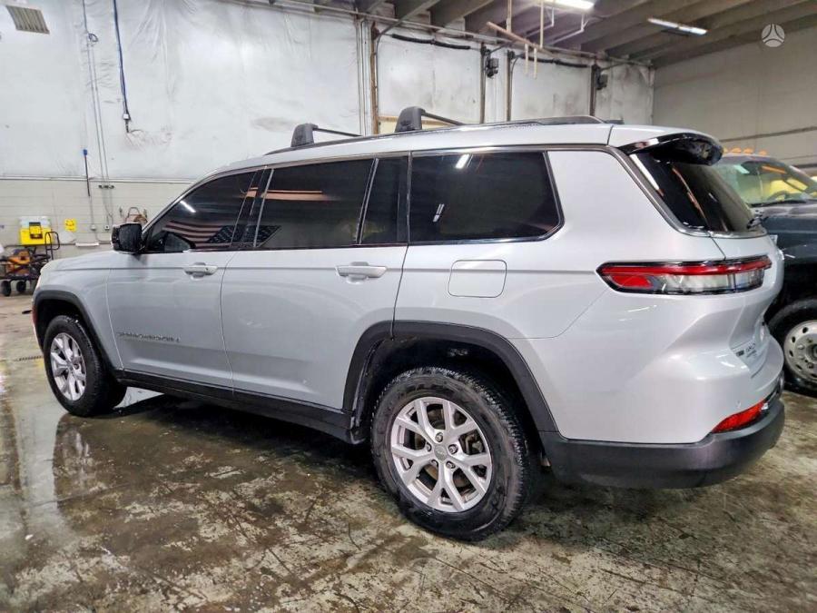 Grey Jeep Grand Cherokee 2021 in Kaunas, with an engine capacity of 3.60 L and mileage of 128 thousand km for 17080 €, photo 7 on AUTOMOTO.COM.LV
