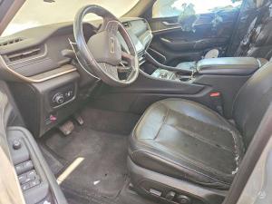 Grey Jeep Grand Cherokee 2021 in Kaunas, with an engine capacity of 3.60 L and mileage of 128 thousand km for 17080 €, photo 8 on AUTOMOTO.COM.LV