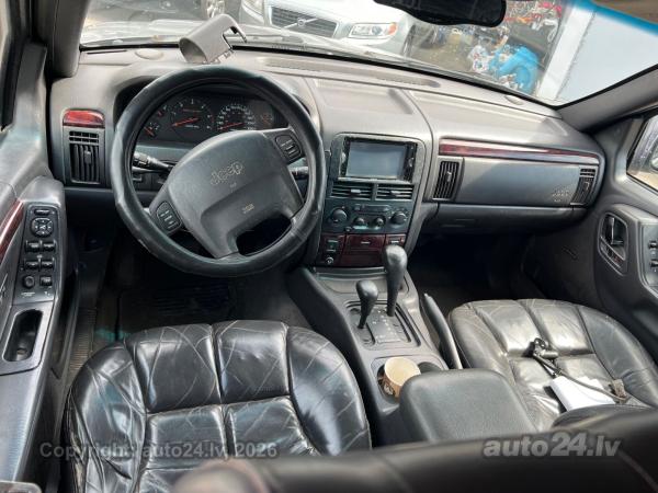 Grey Jeep Grand Cherokee 2000 in Narva, with an engine capacity of 3.10 L and mileage of 0 thousand km for 999 €, photo 7 on AUTOMOTO.COM.LV