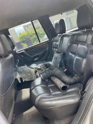 Pelēks Jeep Grand Cherokee 2000 Narva, ar dzinēja tilpumu 3.10 L un nobraukumu 308 tūkst. km par 999 €, foto 9 vietnē AUTOMOTO.COM.LV