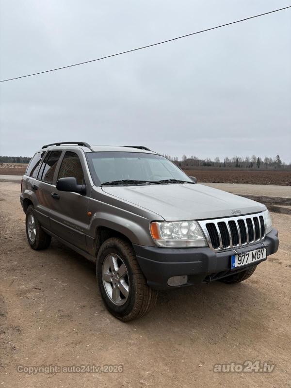 Pelēks Jeep Grand Cherokee 2002 Elva, ar dzinēja tilpumu 2.70 L un nobraukumu 390 tūkst. km par 4575 €, foto 1 vietnē AUTOMOTO.COM.LV