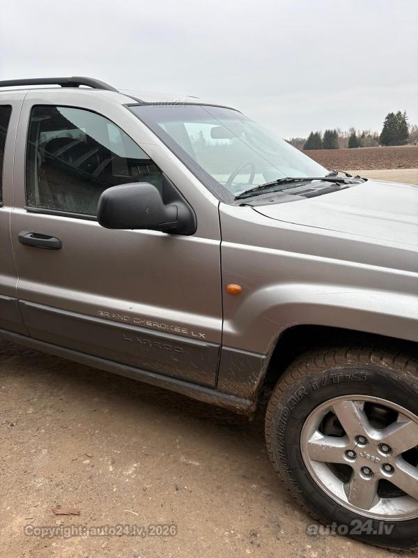 Pelēks Jeep Grand Cherokee 2002 Elva, ar dzinēja tilpumu 2.70 L un nobraukumu 390 tūkst. km par 4575 €, foto 2 vietnē AUTOMOTO.COM.LV