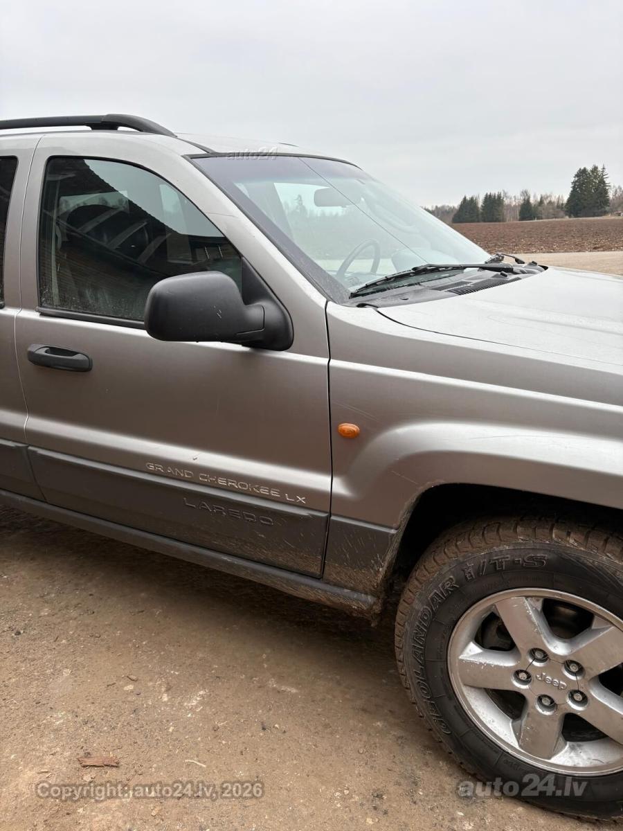 Pelēks Jeep Grand Cherokee 2002 Elva, ar dzinēja tilpumu 2.70 L un nobraukumu 390 tūkst. km par 4575 €, foto 3 vietnē AUTOMOTO.COM.LV