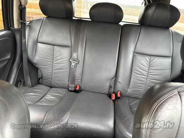 Pelēks Jeep Grand Cherokee 2002 Elva, ar dzinēja tilpumu 2.70 L un nobraukumu 390 tūkst. km par 4575 €, foto 7 vietnē AUTOMOTO.COM.LV