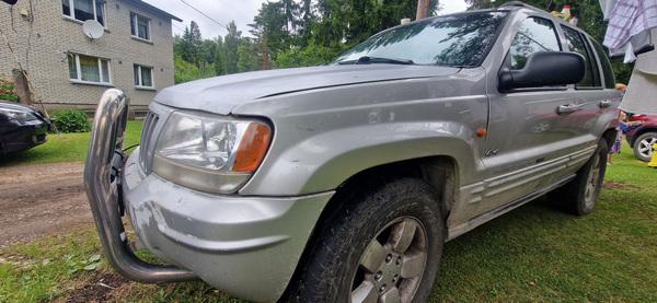Pelēks Jeep Grand Cherokee 2004 Hāpsalu, ar dzinēja tilpumu 2.70 L un nobraukumu 416 tūkst. km par 3350 €, foto 2 vietnē AUTOMOTO.COM.LV