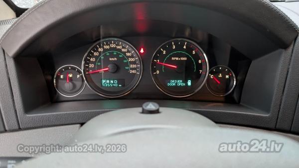 Grey Jeep Grand Cherokee 2006 in Tallinn, with an engine capacity of 3.00 L and mileage of 435 thousand km for 7200 €, photo 11 on AUTOMOTO.COM.LV