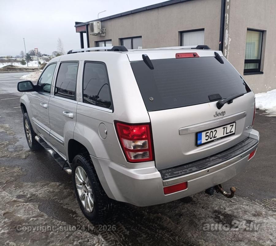 Pelēks Jeep Grand Cherokee 2007 Tallina, ar dzinēja tilpumu 3.00 L un nobraukumu 374 tūkst. km par 5000 €, foto 4 vietnē AUTOMOTO.COM.LV