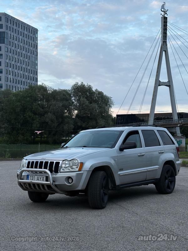 Grey Jeep Grand Cherokee 2007 in Tartu, with an engine capacity of 5.70 L and mileage of 230 thousand km for 3900 €, photo 3 on AUTOMOTO.COM.LV