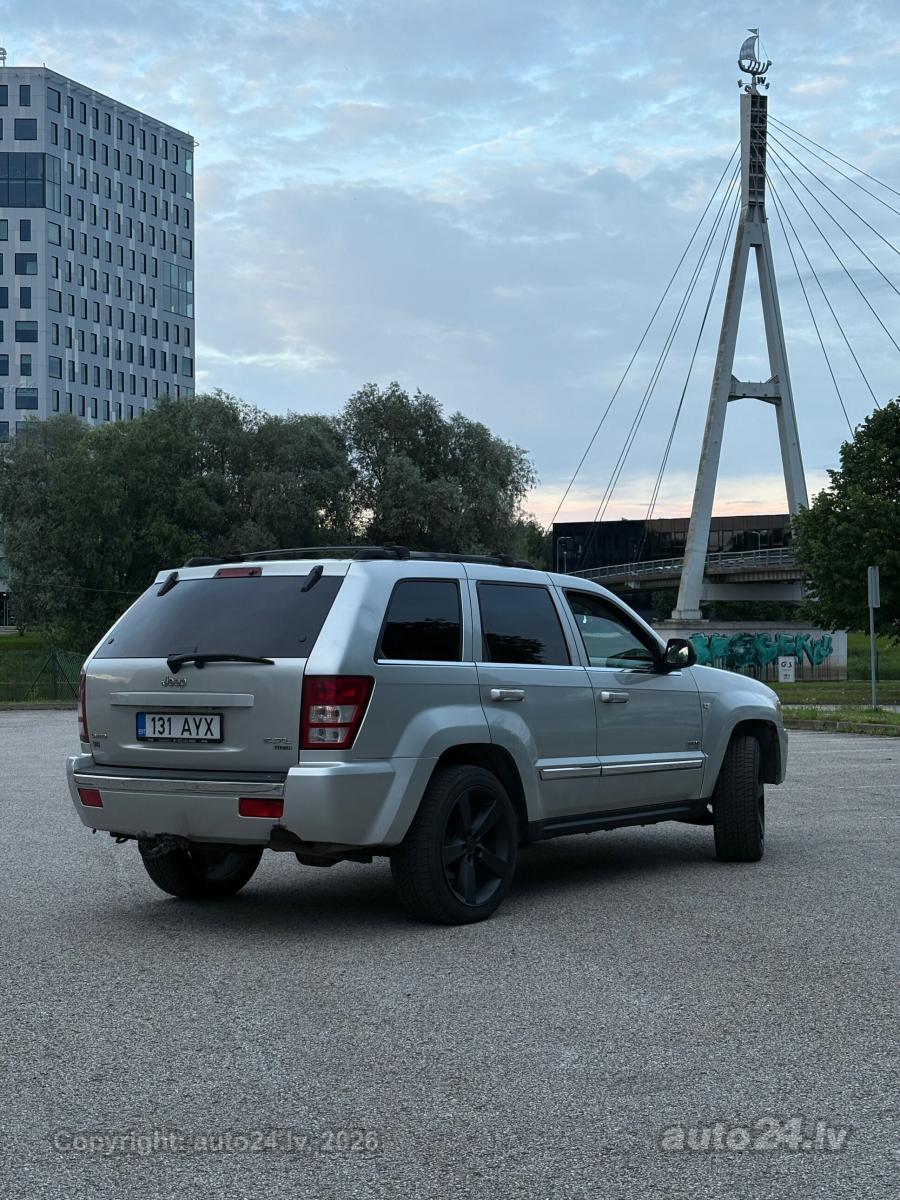Pelēks Jeep Grand Cherokee 2007 Tartu, ar dzinēja tilpumu 5.70 L un nobraukumu 230 tūkst. km par 3900 €, foto 7 vietnē AUTOMOTO.COM.LV