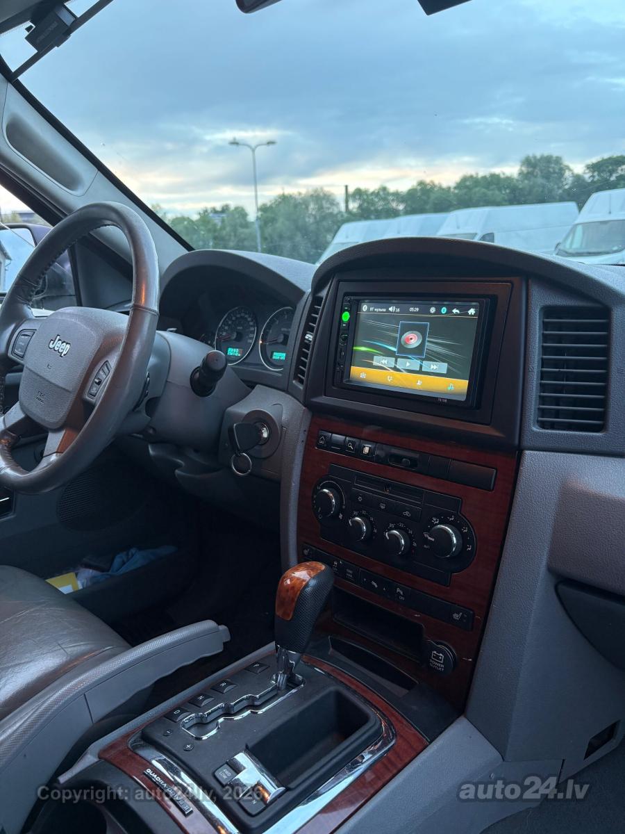 Pelēks Jeep Grand Cherokee 2007 Tartu, ar dzinēja tilpumu 5.70 L un nobraukumu 230 tūkst. km par 3900 €, foto 10 vietnē AUTOMOTO.COM.LV