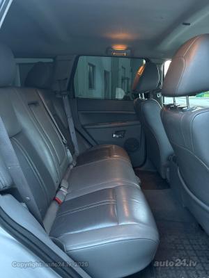 Pelēks Jeep Grand Cherokee 2007 Tartu, ar dzinēja tilpumu 5.70 L un nobraukumu 230 tūkst. km par 3900 €, foto 11 vietnē AUTOMOTO.COM.LV