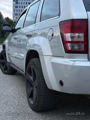 Pelēks Jeep Grand Cherokee 2007 Tartu, ar dzinēja tilpumu 5.70 L un nobraukumu 230 tūkst. km par 3900 €, foto 12 vietnē AUTOMOTO.COM.LV