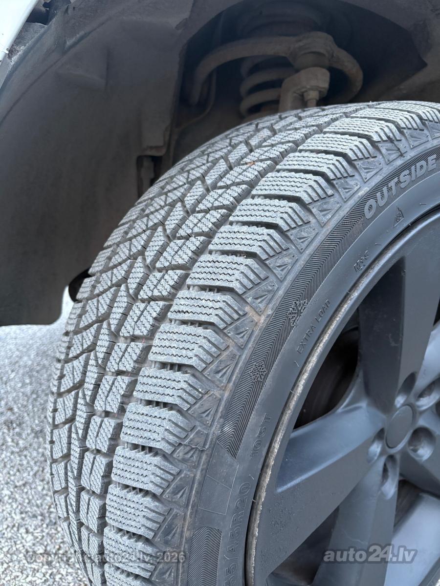 Pelēks Jeep Grand Cherokee 2007 Tartu, ar dzinēja tilpumu 5.70 L un nobraukumu 230 tūkst. km par 3900 €, foto 14 vietnē AUTOMOTO.COM.LV