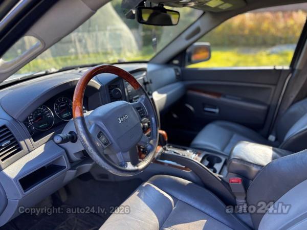 Grey Jeep Grand Cherokee 2007 in Tallinn, with an engine capacity of 3.00 L and mileage of 300 thousand km for 4200 €, photo 6 on AUTOMOTO.COM.LV