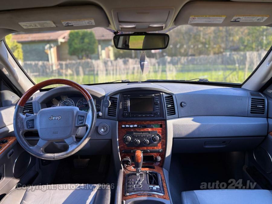 Pelēks Jeep Grand Cherokee 2007 Tallina, ar dzinēja tilpumu 3.00 L un nobraukumu 300 tūkst. km par 4200 €, foto 8 vietnē AUTOMOTO.COM.LV