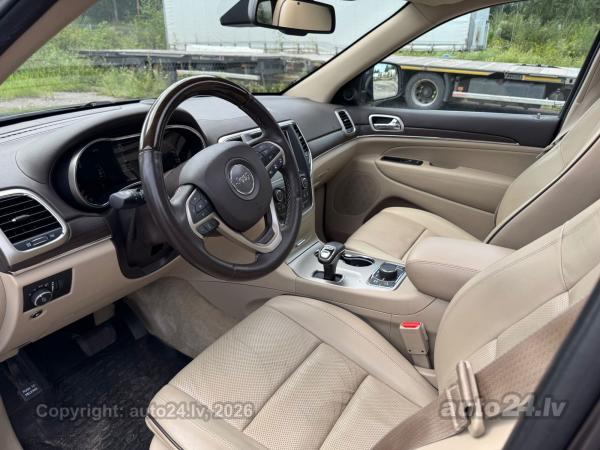 Grey Jeep Grand Cherokee 2016 in Tallinn, with an engine capacity of 3.00 L and mileage of 183 thousand km for 12900 €, photo 8 on AUTOMOTO.COM.LV