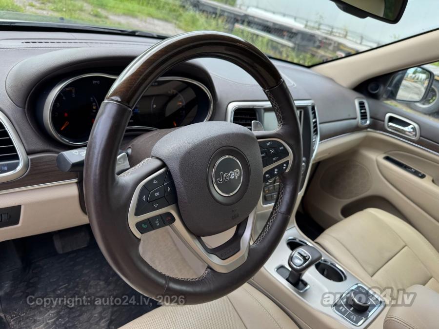Pelēks Jeep Grand Cherokee 2016 Tallina, ar dzinēja tilpumu 3.00 L un nobraukumu 183 tūkst. km par 12900 €, foto 10 vietnē AUTOMOTO.COM.LV